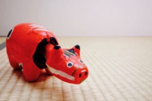 What Is Akabeko? Japan’s Red Cow Legend and Its History | Manekineko GAMES