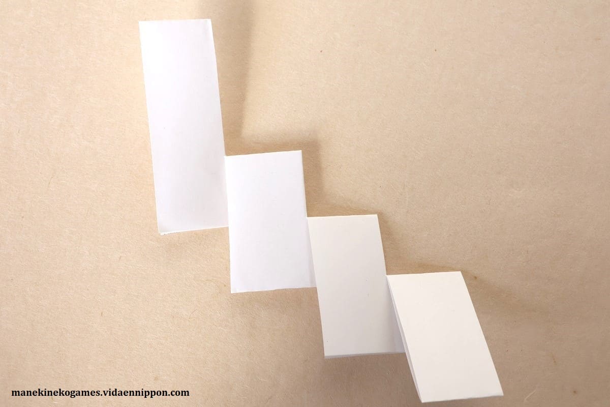 What Are Shide? A Guide to Japan’s Sacred Zigzag Paper | Manekineko GAMES